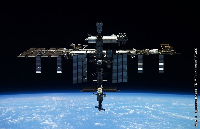 Американский корабль Crew Dragon-5 с космонавтом "Роскосмоса ...